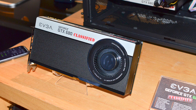 Κάρτα γραφικών GTX680 «Classified» από την EVGA με υδρόψυξη