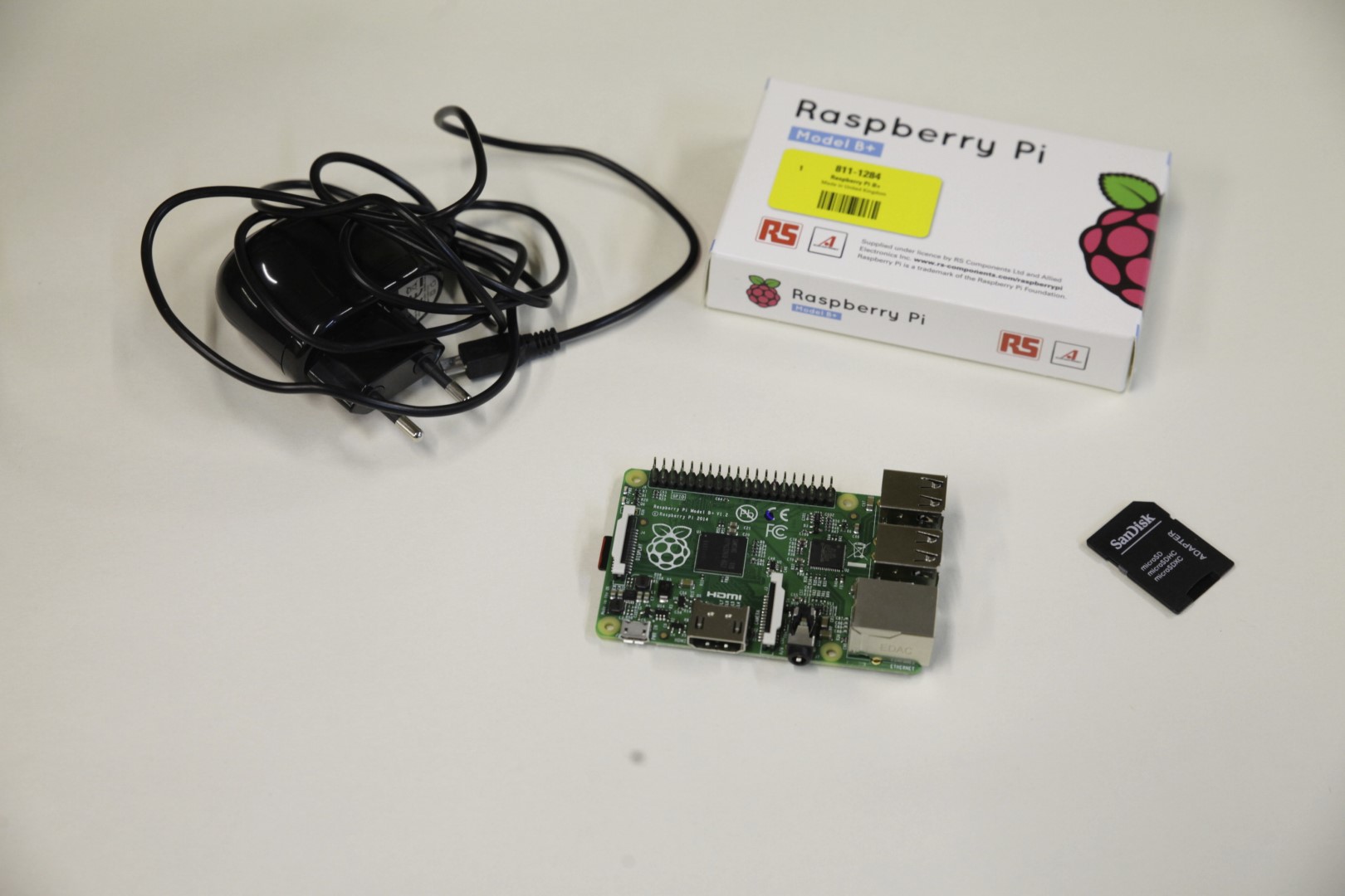 Raspberry Pi B+: Υπολογιστής...τσέπης! - Digital Life