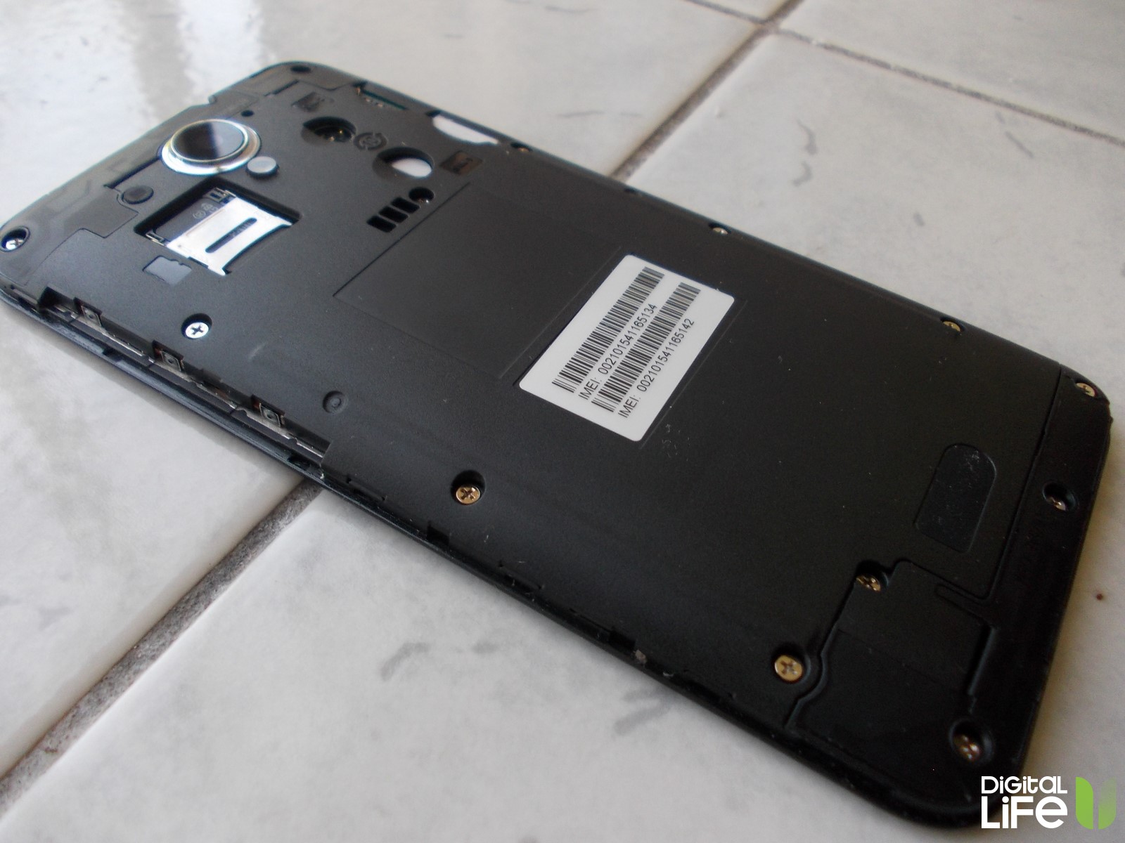 Hisense L675 hands-on review: Οικονομικά προσιτό και με συμπαθητικές ...