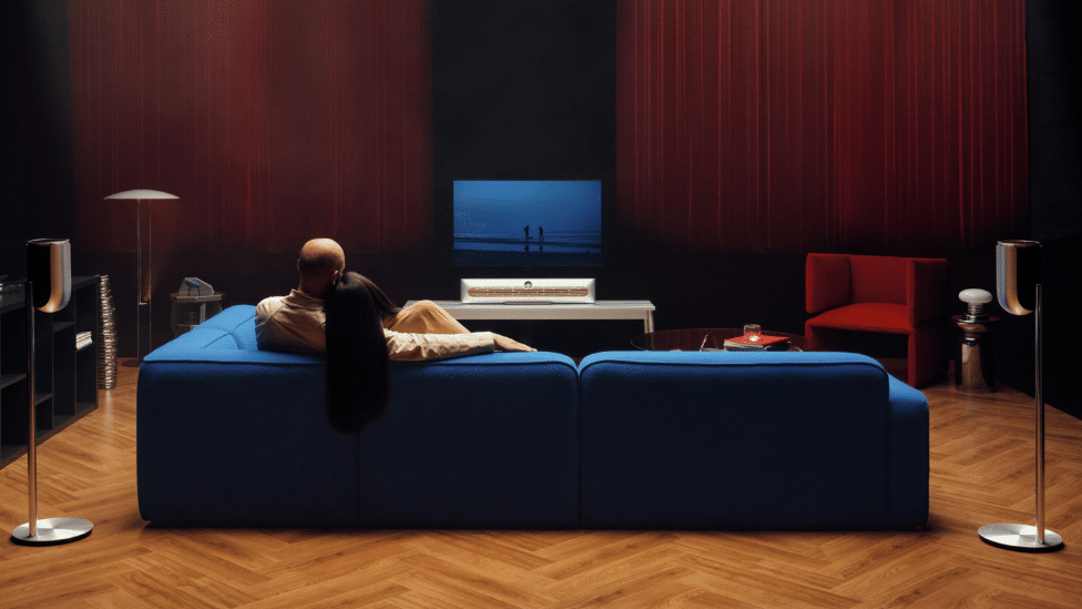 Η Bang & Olufsen παρουσιάζει την ισχυρή ηχομπάρα Beosound Premiere ...